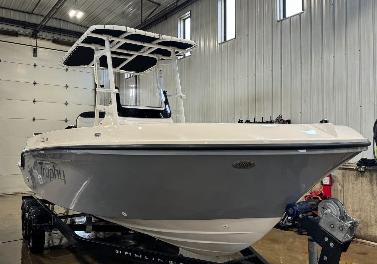 2021 Trophy T22C 1 media – Compass Marine Services