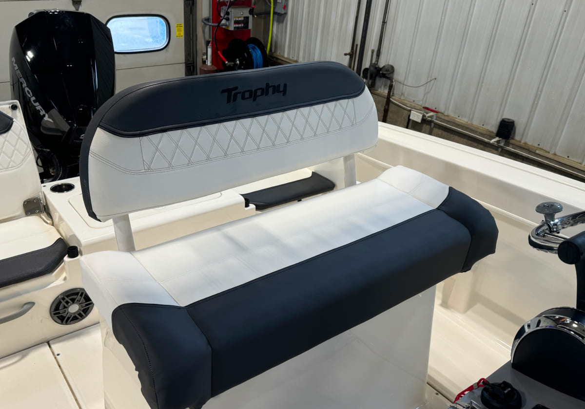 2021 Trophy T22C 9 media – Compass Marine Services